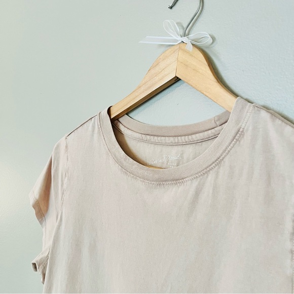Universal Thread | Tops | Universal Thread Blushtaupe Basic Tee | Poshmark